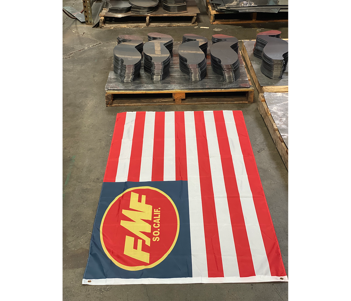 FMF 3' X 5' FLAG – FMF Racing